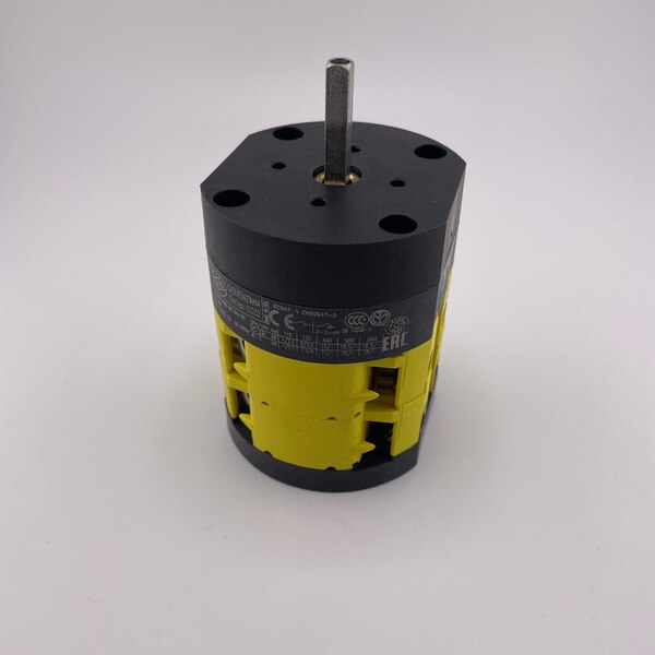 Switch 4X25A On/Off (3 GROUP) (For Machine)